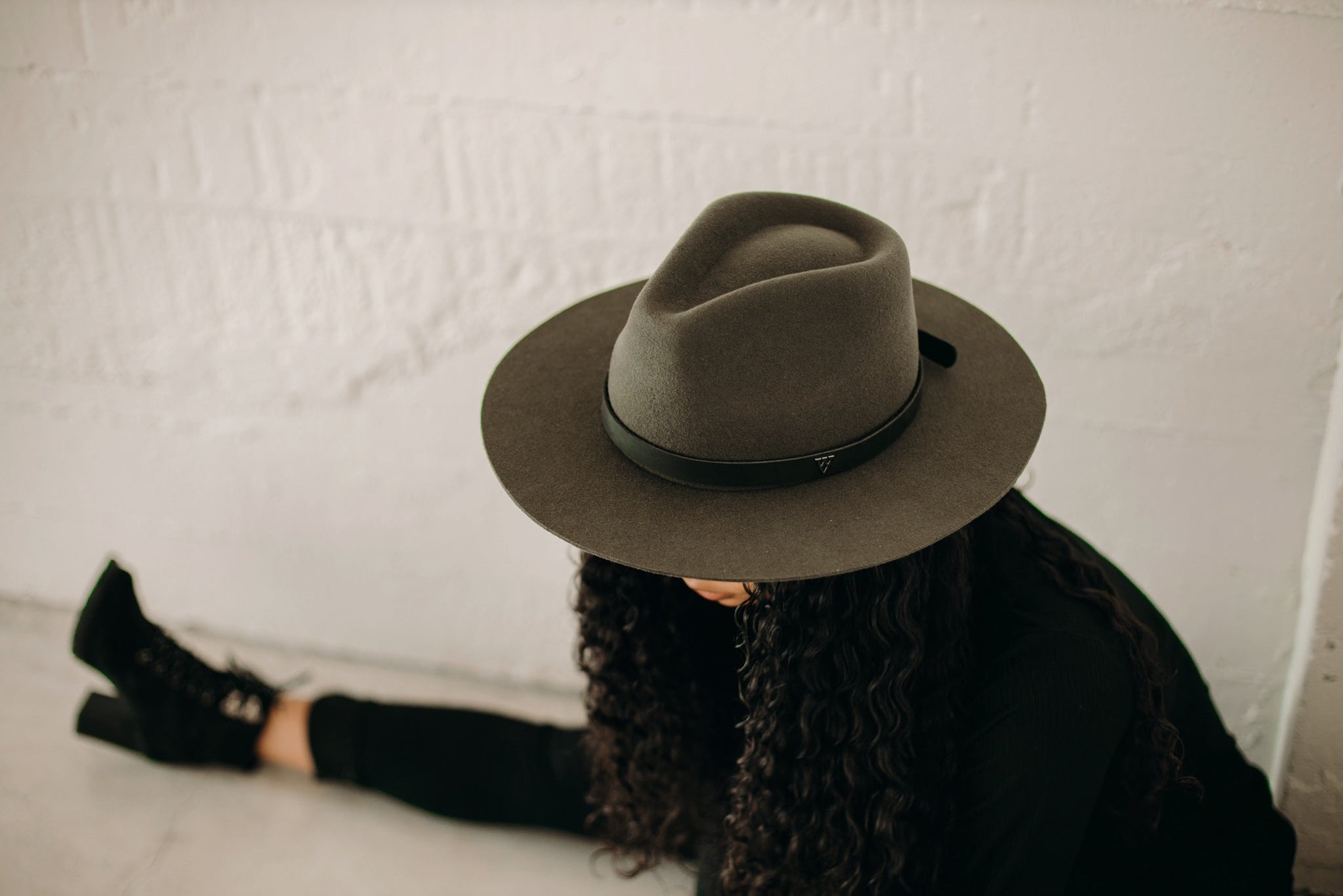 Sloane - Dark Olive — Thistle & Wren